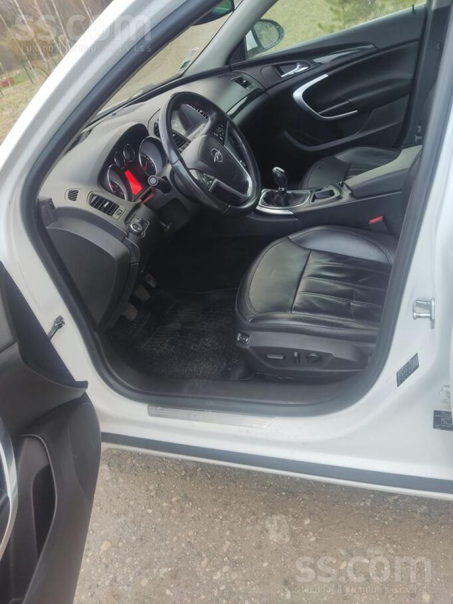 Balts Opel Insignia 2010 Rīga, ar dzinēja tilpumu 2.00 L un nobraukumu 0 tūkst. km par 2550 €, foto 6 vietnē AUTOMOTO.COM.LV