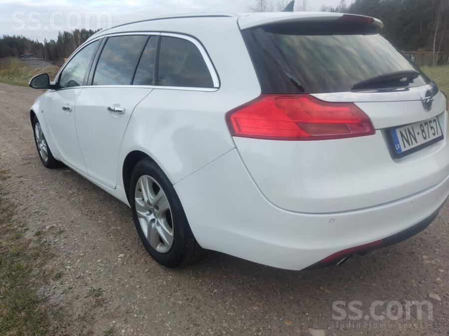 Balts Opel Insignia 2010 Rīga, ar dzinēja tilpumu 2.00 L un nobraukumu 0 tūkst. km par 2550 €, foto 7 vietnē AUTOMOTO.COM.LV