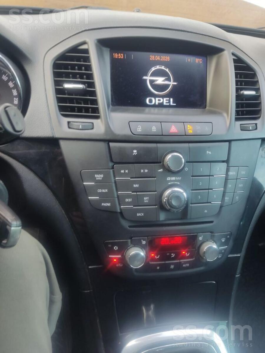 Balts Opel Insignia 2010 Rīga, ar dzinēja tilpumu 2.00 L un nobraukumu 0 tūkst. km par 2550 €, foto 13 vietnē AUTOMOTO.COM.LV
