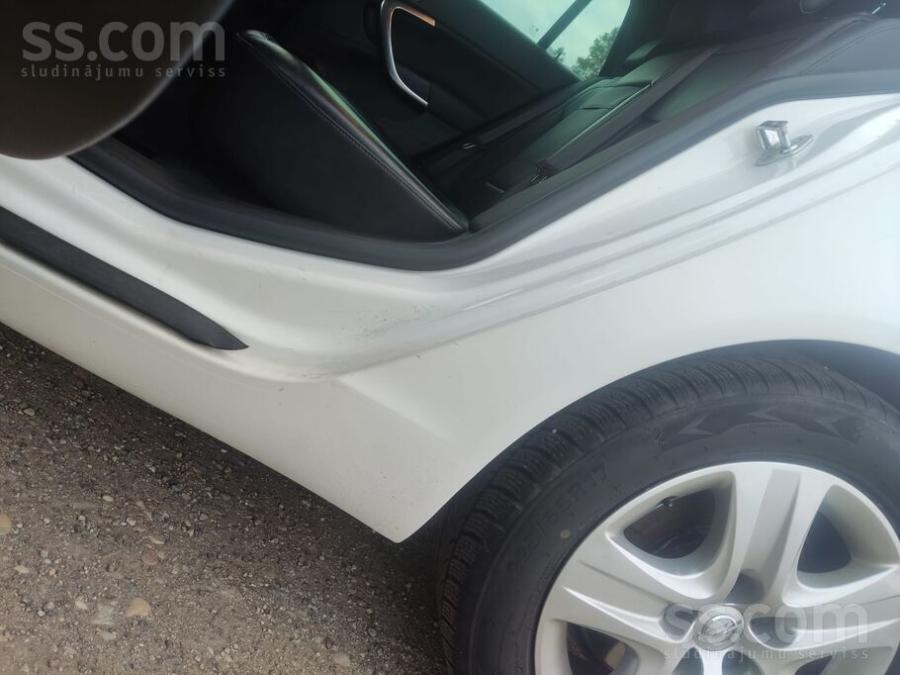 Balts Opel Insignia 2010 Rīga, ar dzinēja tilpumu 2.00 L un nobraukumu 0 tūkst. km par 2550 €, foto 15 vietnē AUTOMOTO.COM.LV