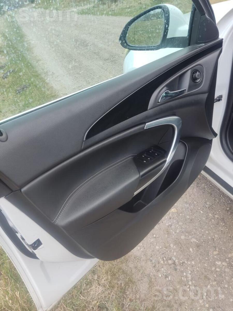 Balts Opel Insignia 2010 Rīga, ar dzinēja tilpumu 2.00 L un nobraukumu 0 tūkst. km par 2550 €, foto 18 vietnē AUTOMOTO.COM.LV