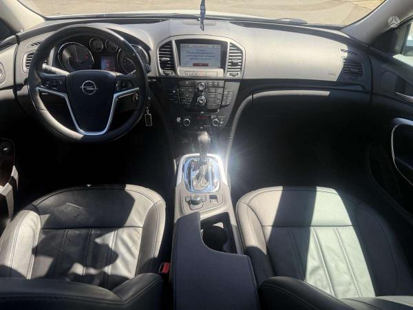 Balts Opel Insignia 2010 Kauņa, ar dzinēja tilpumu 1.96 L un nobraukumu 257 tūkst. km par 4200 €, foto 10 vietnē AUTOMOTO.COM.LV