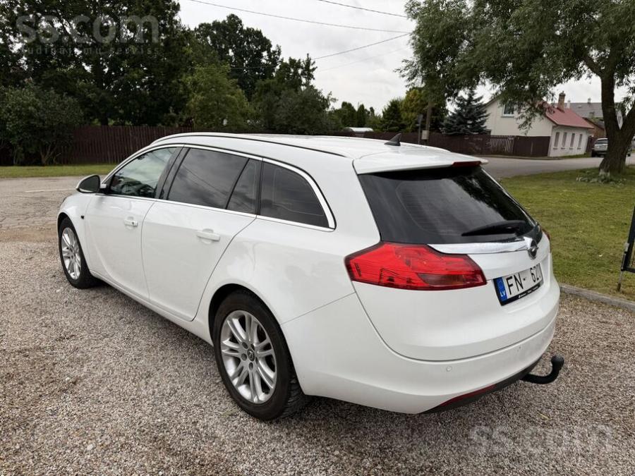 Balts Opel Insignia 2010 Ventspils, ar dzinēja tilpumu 2.00 L un nobraukumu 266 tūkst. km par 3990 €, foto 9 vietnē AUTOMOTO.COM.LV