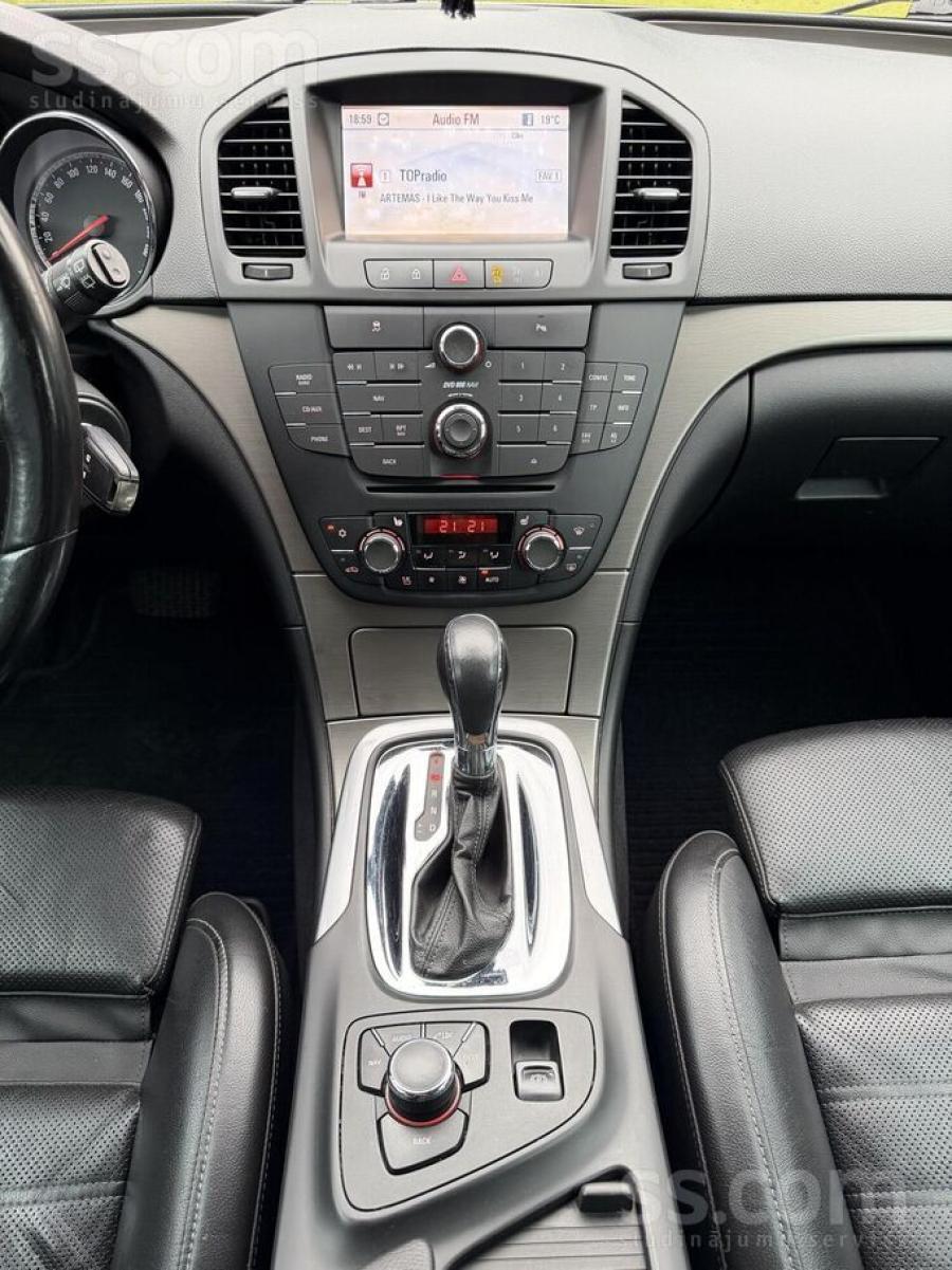 Balts Opel Insignia 2010 Ventspils, ar dzinēja tilpumu 2.00 L un nobraukumu 266 tūkst. km par 3990 €, foto 15 vietnē AUTOMOTO.COM.LV