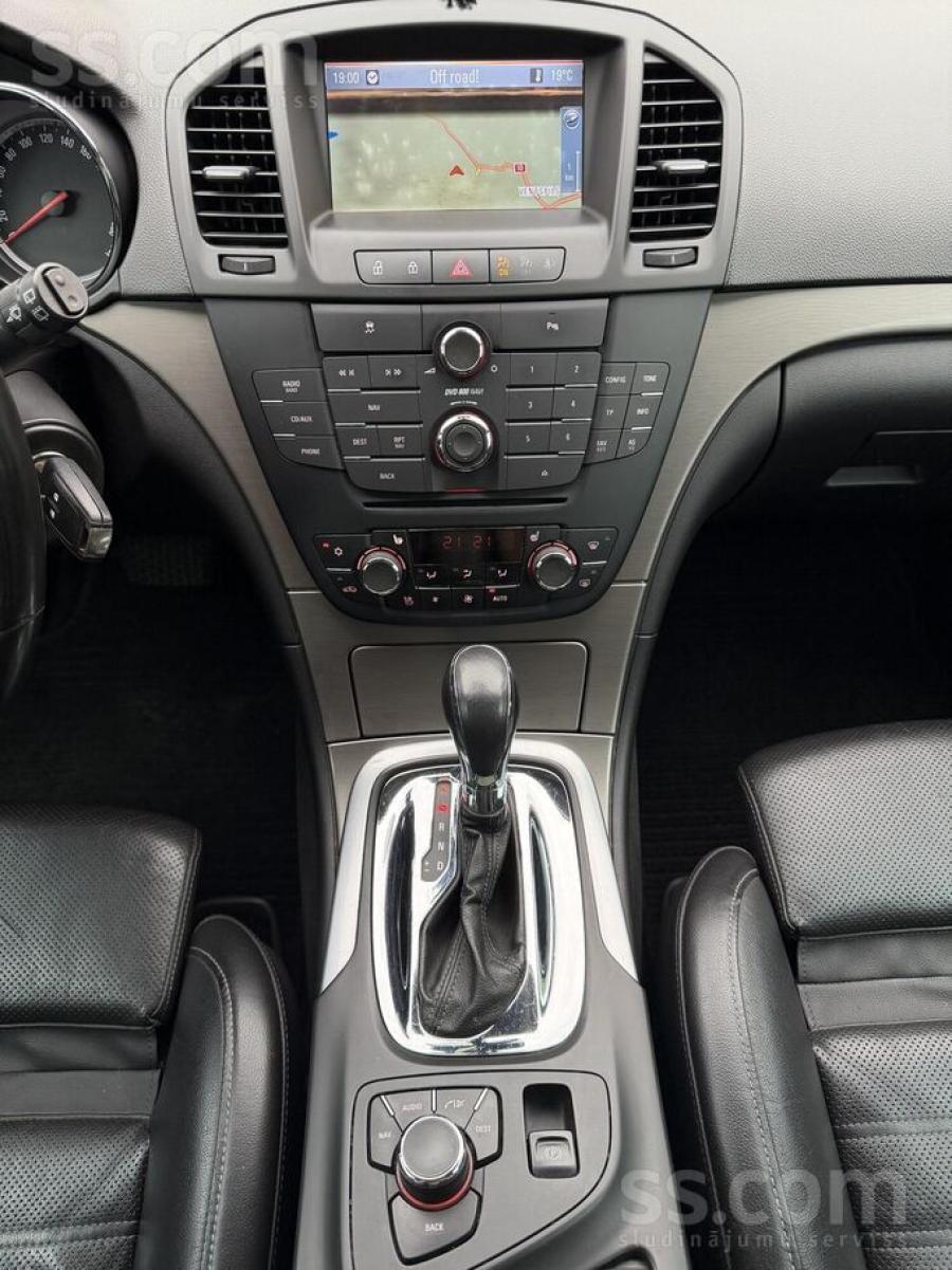 Balts Opel Insignia 2010 Ventspils, ar dzinēja tilpumu 2.00 L un nobraukumu 266 tūkst. km par 3990 €, foto 16 vietnē AUTOMOTO.COM.LV