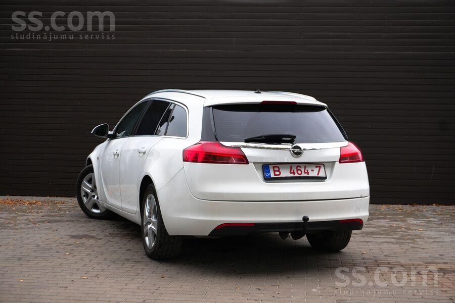 Balts Opel Insignia 2010 Rīga, ar dzinēja tilpumu 2.00 L un nobraukumu 289 tūkst. km par 3490 €, foto 5 vietnē AUTOMOTO.COM.LV