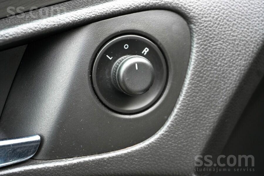 Balts Opel Insignia 2010 Rīga, ar dzinēja tilpumu 2.00 L un nobraukumu 289 tūkst. km par 3490 €, foto 10 vietnē AUTOMOTO.COM.LV