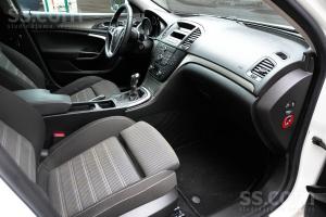 Balts Opel Insignia 2010 Rīga, ar dzinēja tilpumu 2.00 L un nobraukumu 289 tūkst. km par 3490 €, foto 11 vietnē AUTOMOTO.COM.LV