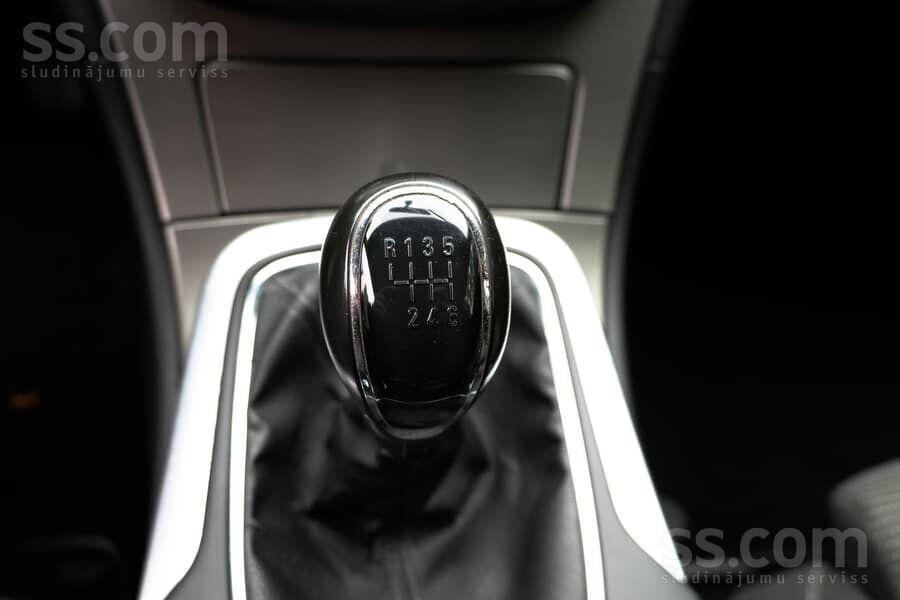 Balts Opel Insignia 2010 Rīga, ar dzinēja tilpumu 2.00 L un nobraukumu 289 tūkst. km par 3490 €, foto 13 vietnē AUTOMOTO.COM.LV