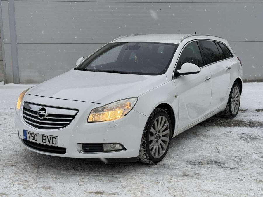 Balts Opel Insignia 2011 Pērnava, ar dzinēja tilpumu 2.00 L un nobraukumu 257 tūkst. km par 2999 €, foto 1 vietnē AUTOMOTO.COM.LV