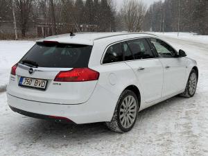 Balts Opel Insignia 2011 Pērnava, ar dzinēja tilpumu 2.00 L un nobraukumu 257 tūkst. km par 2999 €, foto 3 vietnē AUTOMOTO.COM.LV