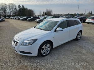 White Opel Insignia 2011 in Tartu, with an engine capacity of 2.00 L and mileage of 270 thousand km for 3690 €, photo  on AUTOMOTO.COM.LV