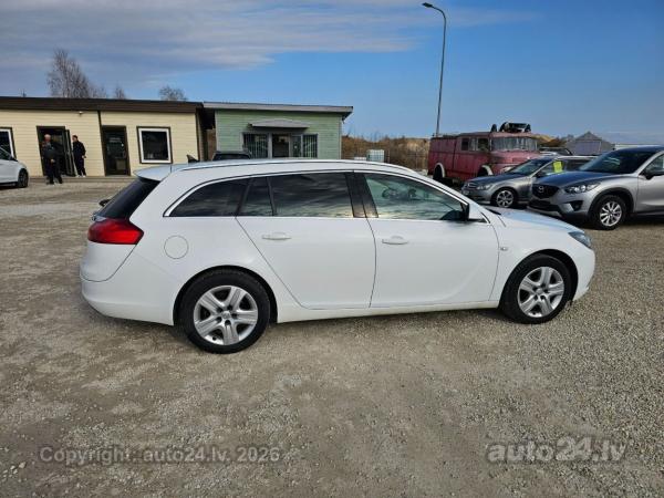 White Opel Insignia 2011 in Tartu, with an engine capacity of 2.00 L and mileage of 270 thousand km for 3690 €, photo 6 on AUTOMOTO.COM.LV