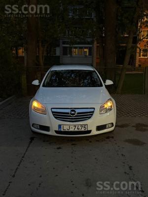 Balts Opel Insignia 2011 Rīga, ar dzinēja tilpumu 2.00 L un nobraukumu 316 tūkst. km par 2150 €, foto 5 vietnē AUTOMOTO.COM.LV