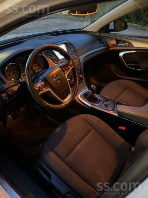 Balts Opel Insignia 2011 Rīga, ar dzinēja tilpumu 2.00 L un nobraukumu 316 tūkst. km par 2150 €, foto 7 vietnē AUTOMOTO.COM.LV