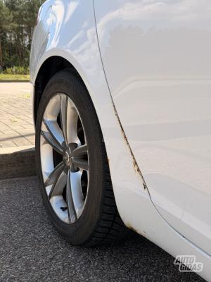 White Opel Insignia 2011 in Vilnius, with an engine capacity of 2.00 L and mileage of 274 thousand km for 2600 €, photo 11 on AUTOMOTO.COM.LV