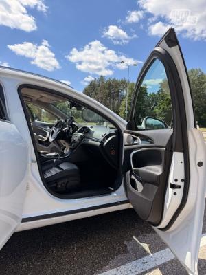 White Opel Insignia 2011 in Vilnius, with an engine capacity of 2.00 L and mileage of 274 thousand km for 2600 €, photo 18 on AUTOMOTO.COM.LV