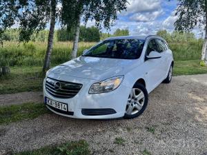Белый Опель Инсигния 2011 в Рига, объемом двигателя 2.00 л и пробегом 0 тыс. км за 2600 €, фото  на AUTOMOTO.COM.LV