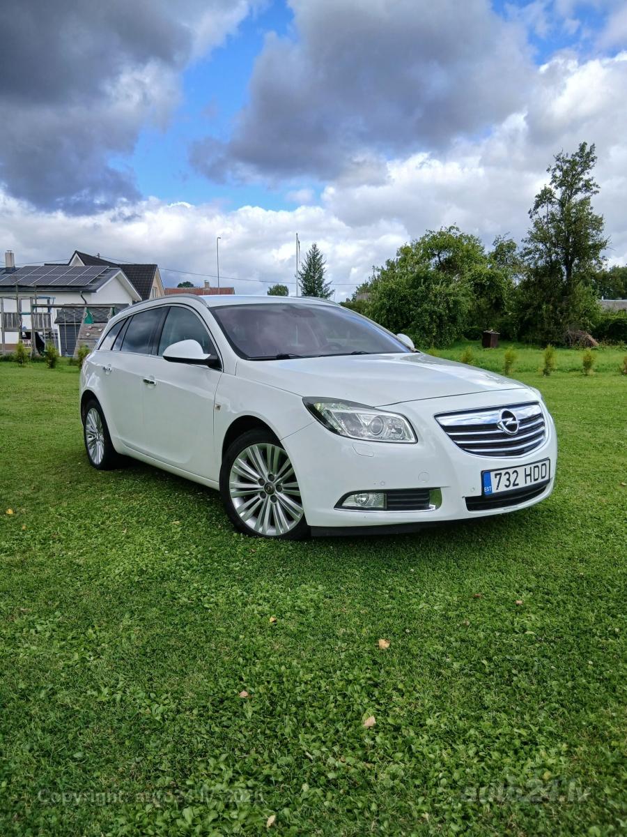 Balts Opel Insignia 2011 Tallina, ar dzinēja tilpumu 2.00 L un nobraukumu 273 tūkst. km par 4499 €, foto 1 vietnē AUTOMOTO.COM.LV
