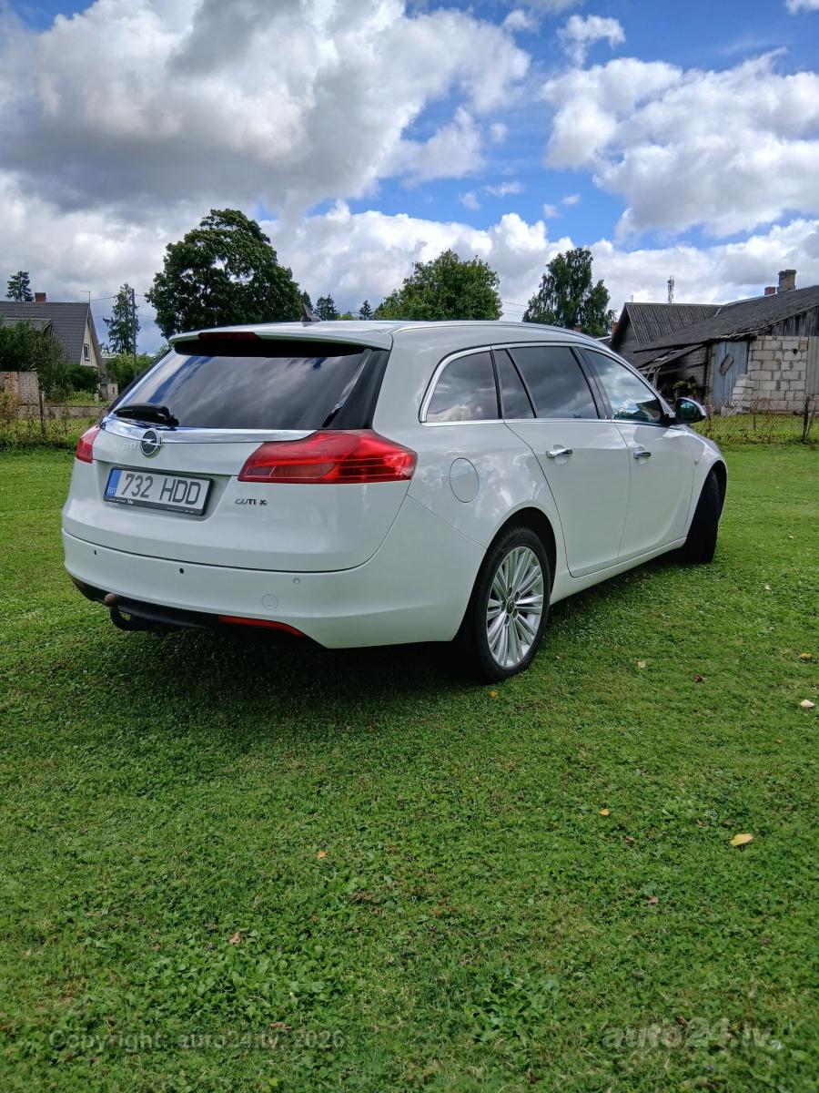 Balts Opel Insignia 2011 Tallina, ar dzinēja tilpumu 2.00 L un nobraukumu 273 tūkst. km par 4499 €, foto 4 vietnē AUTOMOTO.COM.LV