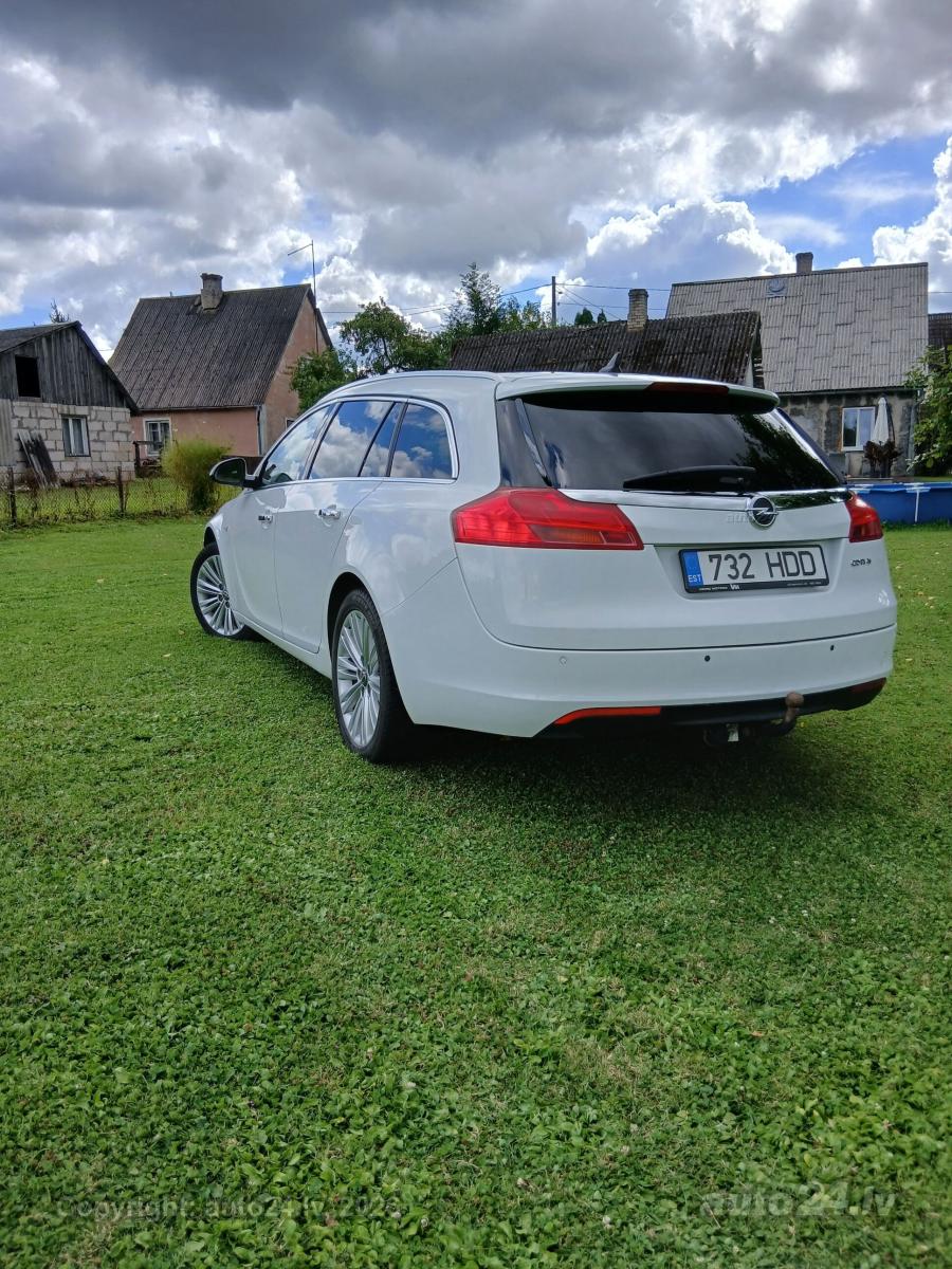 Balts Opel Insignia 2011 Tallina, ar dzinēja tilpumu 2.00 L un nobraukumu 273 tūkst. km par 4499 €, foto 5 vietnē AUTOMOTO.COM.LV