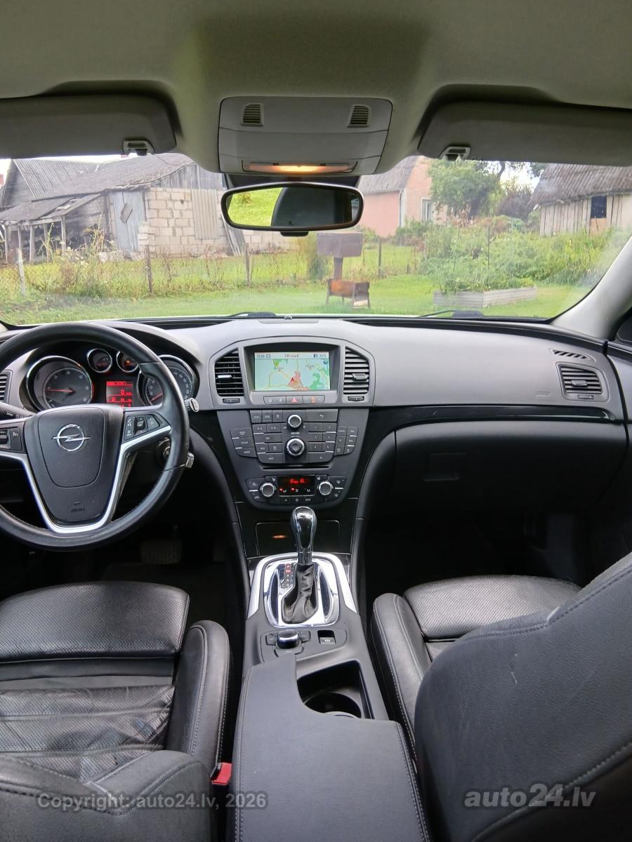 Balts Opel Insignia 2011 Tallina, ar dzinēja tilpumu 2.00 L un nobraukumu 273 tūkst. km par 4499 €, foto 8 vietnē AUTOMOTO.COM.LV