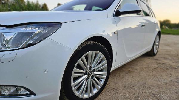 Balts Opel Insignia 2011 Kauņa, ar dzinēja tilpumu 1.36 L un nobraukumu 257 tūkst. km par 3300 €, foto 3 vietnē AUTOMOTO.COM.LV