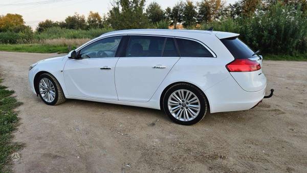 Balts Opel Insignia 2011 Kauņa, ar dzinēja tilpumu 1.36 L un nobraukumu 257 tūkst. km par 3300 €, foto 4 vietnē AUTOMOTO.COM.LV