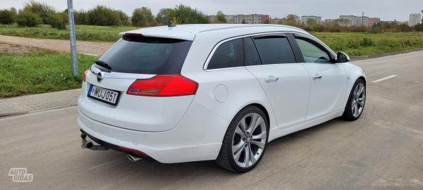 Opel Insignia 2011 Šauļi vietnē Balts Opel Insignia 2011 Šauļi, ar dzinēja tilpumu 2.00 L un nobraukumu 261 tūkst. km par 3500 €, foto 4 vietnē AUTOMOTO.COM.LV