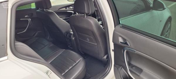 Opel Insignia 2011 Šauļi vietnē Balts Opel Insignia 2011 Šauļi, ar dzinēja tilpumu 2.00 L un nobraukumu 261 tūkst. km par 3500 €, foto 11 vietnē AUTOMOTO.COM.LV