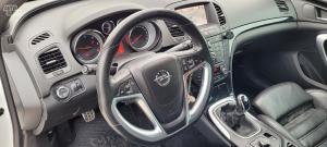 White Opel Insignia 2011 in Siauliai, with an engine capacity of 2.00 L and mileage of 261 thousand km for 3500 €, photo 15 on AUTOMOTO.COM.LV