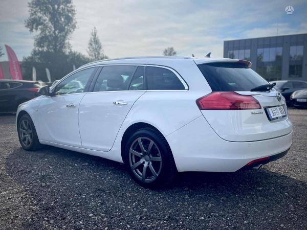 Balts Opel Insignia 2012 Viļņa, ar dzinēja tilpumu 2.00 L un nobraukumu 277 tūkst. km par 5999 €, foto 3 vietnē AUTOMOTO.COM.LV