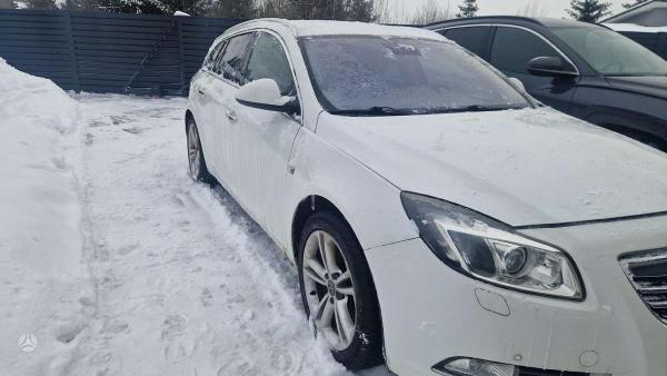 Balts Opel Insignia 2012 Viļņa, ar dzinēja tilpumu 1.96 L un nobraukumu 285 tūkst. km par 4100 €, foto 2 vietnē AUTOMOTO.COM.LV