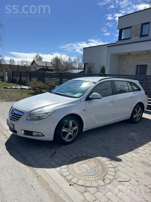 Balts Opel Insignia 2012 Rīga, ar dzinēja tilpumu 2.00 L un nobraukumu 327 tūkst. km par 2500 €, foto 2 vietnē AUTOMOTO.COM.LV