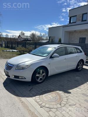 Balts Opel Insignia 2012 Rīga, ar dzinēja tilpumu 2.00 L un nobraukumu 327 tūkst. km par 2500 €, foto 3 vietnē AUTOMOTO.COM.LV