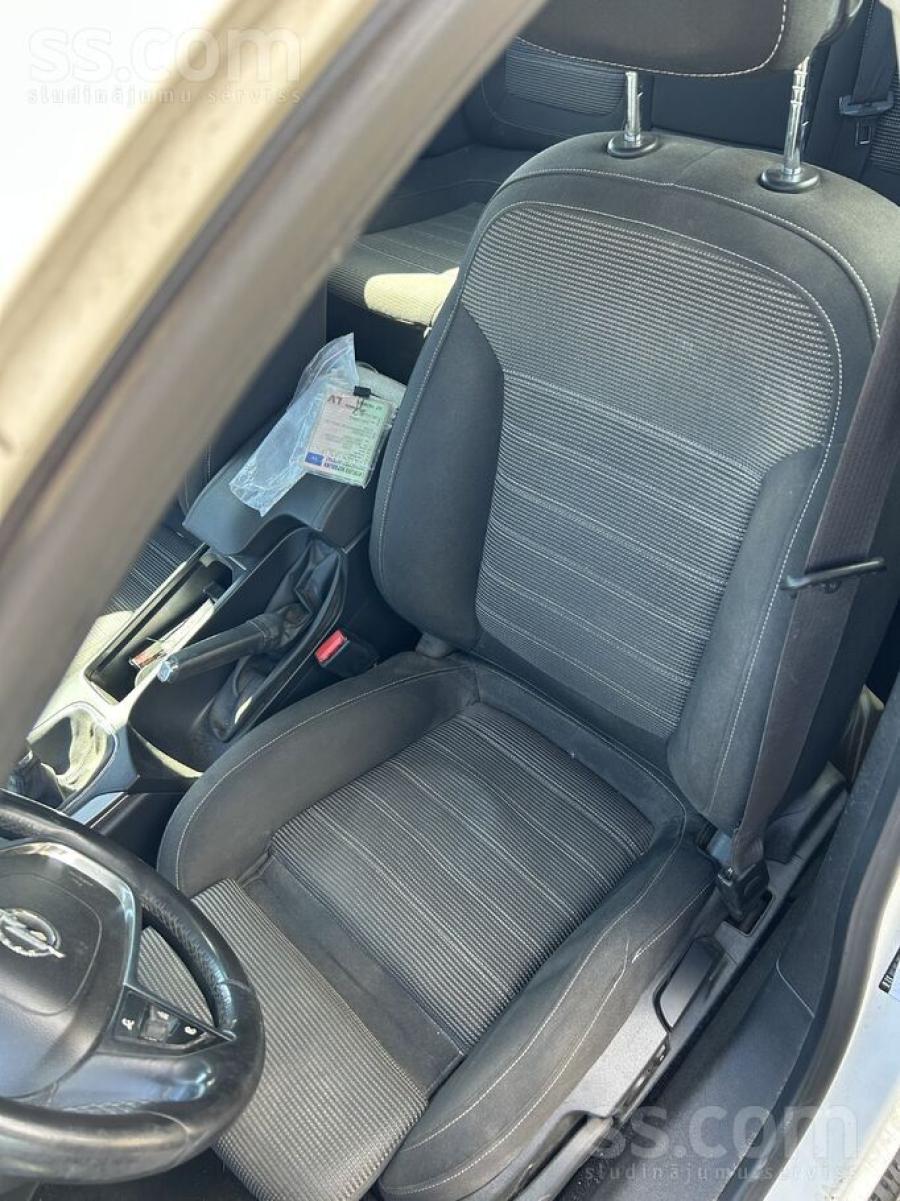 Balts Opel Insignia 2012 Rīga, ar dzinēja tilpumu 2.00 L un nobraukumu 327 tūkst. km par 2500 €, foto 7 vietnē AUTOMOTO.COM.LV