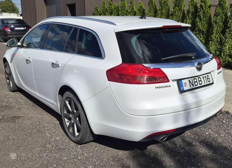 Balts Opel Insignia 2012 Viļņa, ar dzinēja tilpumu 1.96 L un nobraukumu 286 tūkst. km par 3000 €, foto 4 vietnē AUTOMOTO.COM.LV