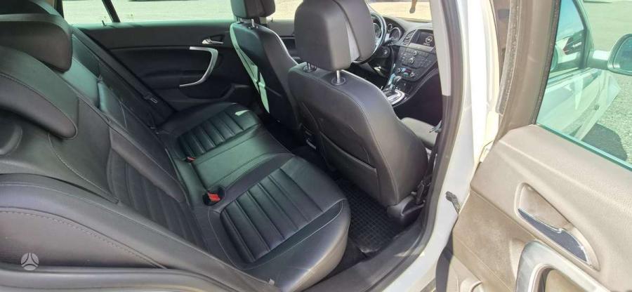 Balts Opel Insignia 2012 Viļņa, ar dzinēja tilpumu 1.96 L un nobraukumu 286 tūkst. km par 3000 €, foto 17 vietnē AUTOMOTO.COM.LV