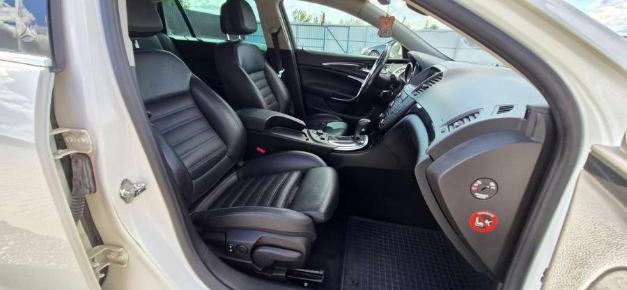 Balts Opel Insignia 2012 Viļņa, ar dzinēja tilpumu 1.96 L un nobraukumu 286 tūkst. km par 3000 €, foto 20 vietnē AUTOMOTO.COM.LV