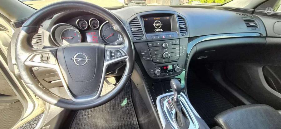 Balts Opel Insignia 2012 Viļņa, ar dzinēja tilpumu 1.96 L un nobraukumu 286 tūkst. km par 3000 €, foto 21 vietnē AUTOMOTO.COM.LV
