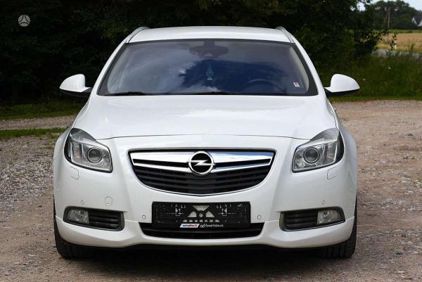 Balts Opel Insignia 2012 Kretinga, ar dzinēja tilpumu 1.96 L un nobraukumu 287 tūkst. km par 4999 €, foto 4 vietnē AUTOMOTO.COM.LV