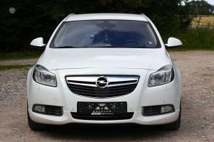 White Opel Insignia 2012 in Kretinga, with an engine capacity of 1.96 L and mileage of 287 thousand km for 4999 €, photo 5 on AUTOMOTO.COM.LV