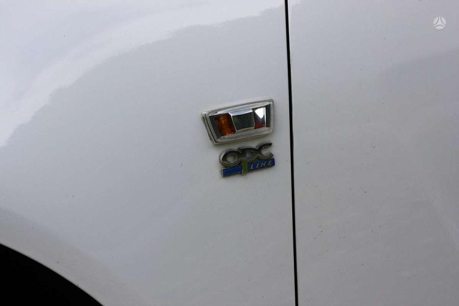 White Opel Insignia 2012 in Kretinga, with an engine capacity of 1.96 L and mileage of 287 thousand km for 4999 €, photo 11 on AUTOMOTO.COM.LV