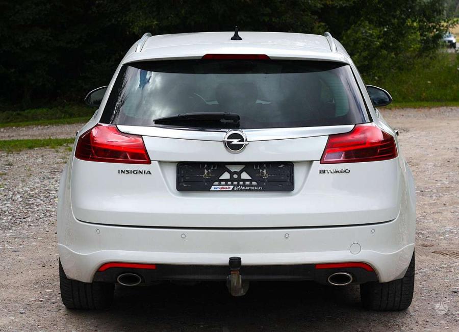 White Opel Insignia 2012 in Kretinga, with an engine capacity of 1.96 L and mileage of 287 thousand km for 4999 €, photo 15 on AUTOMOTO.COM.LV