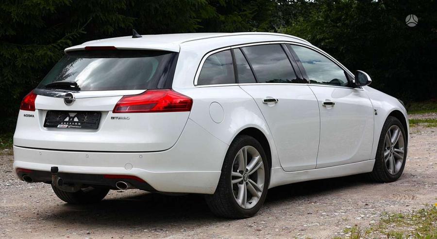 White Opel Insignia 2012 in Kretinga, with an engine capacity of 1.96 L and mileage of 287 thousand km for 4999 €, photo 22 on AUTOMOTO.COM.LV