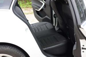 White Opel Insignia 2012 in Kretinga, with an engine capacity of 1.96 L and mileage of 287 thousand km for 4999 €, photo 33 on AUTOMOTO.COM.LV