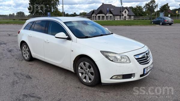 Balts Opel Insignia 2012 Rīga, ar dzinēja tilpumu 2.00 L un nobraukumu 0 tūkst. km par 1790 €, foto 1 vietnē AUTOMOTO.COM.LV