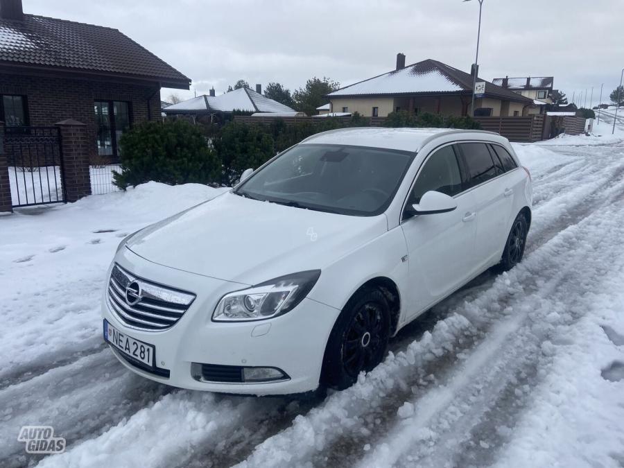 Balts Opel Insignia 2013 Klaipėda, ar dzinēja tilpumu 1.40 L un nobraukumu 300 tūkst. km par 2700 €, foto 1 vietnē AUTOMOTO.COM.LV