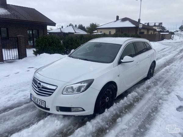 Balts Opel Insignia 2013 Klaipėda, ar dzinēja tilpumu 1.40 L un nobraukumu 300 tūkst. km par 2450 €, foto 1 vietnē AUTOMOTO.COM.LV