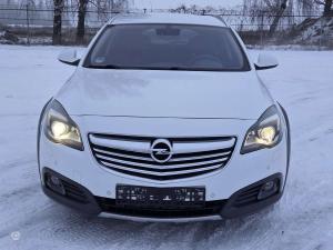 White Opel Insignia 2013 in Marijampole, with an engine capacity of 1.96 L and mileage of 270 thousand km for 5200 €, photo 7 on AUTOMOTO.COM.LV